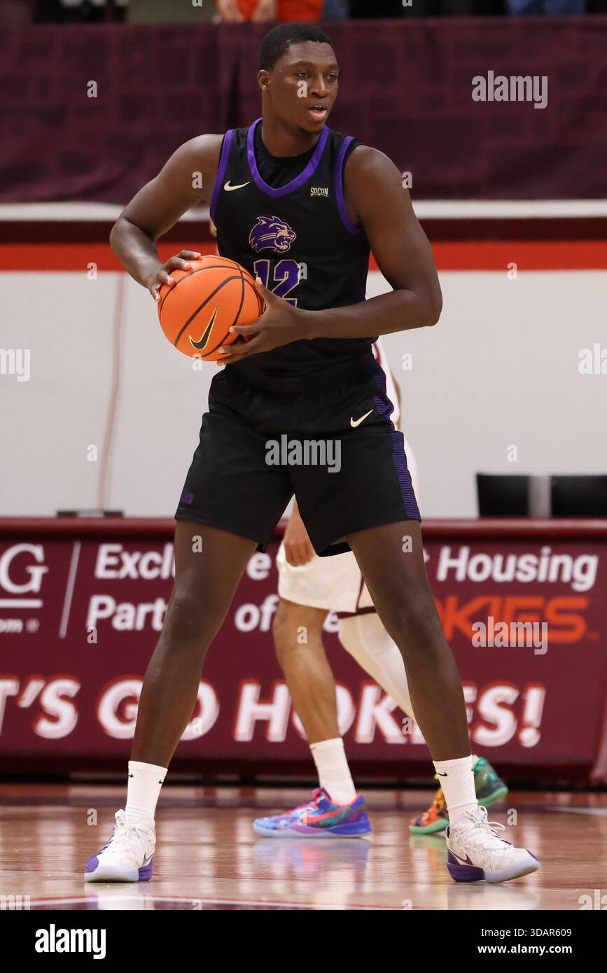 December 11, 2025: Western Carolina Catamounts forward Samuel Dada (12 ...