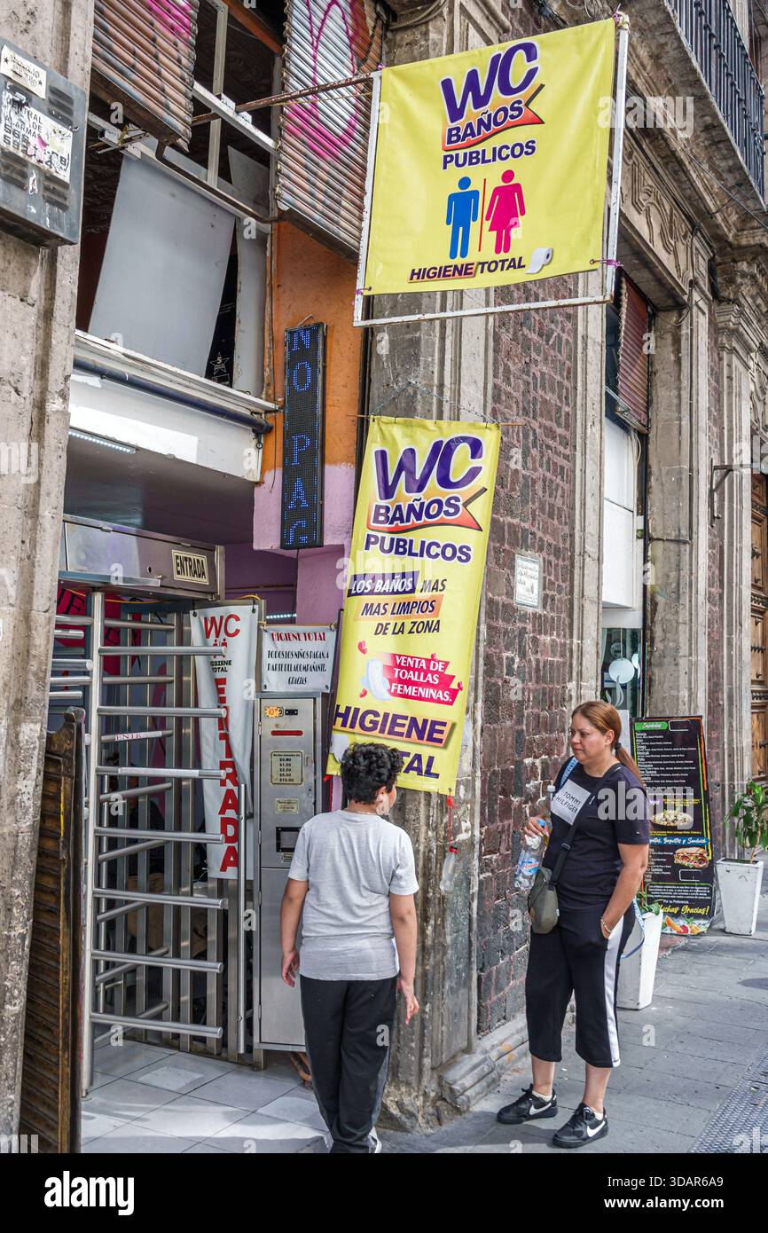 Public restroom wc banos publicos public bathrooms hi-res stock ...