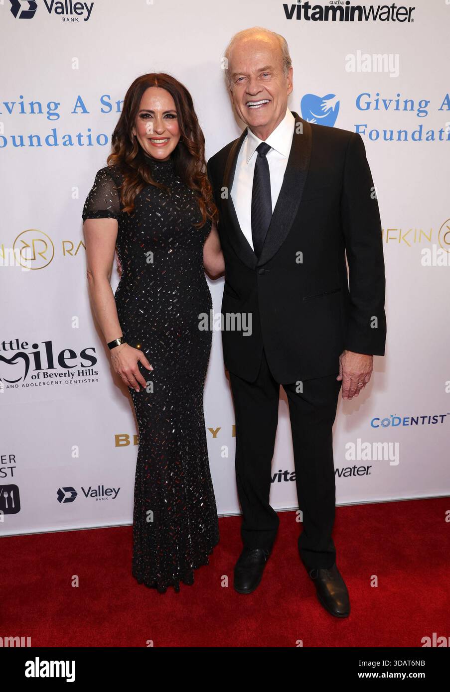 Mayor Sharona Nazarian, Kelsey Grammer At The Giving A Smile Foundation ...