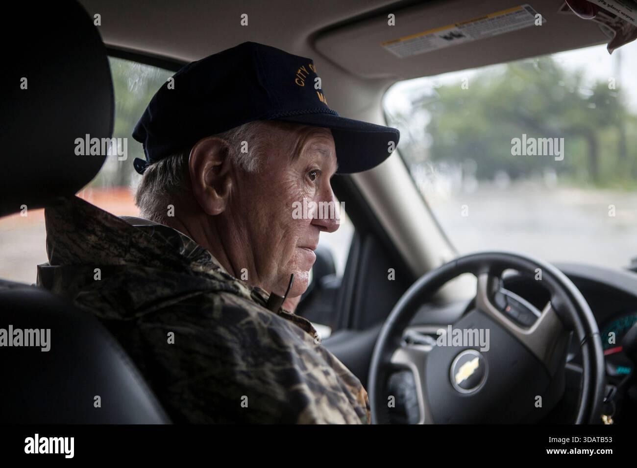 Mayor A.J. Holloway of Biloxi drives around town to check on storm ...