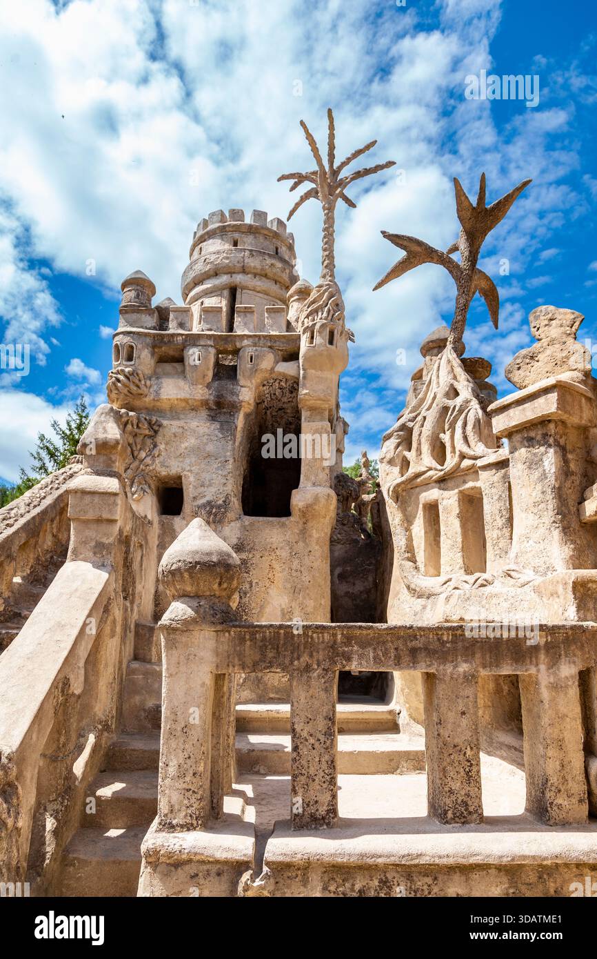 Palais idéal ferdinand cheval naive architecture wonderland Stock Photo ...