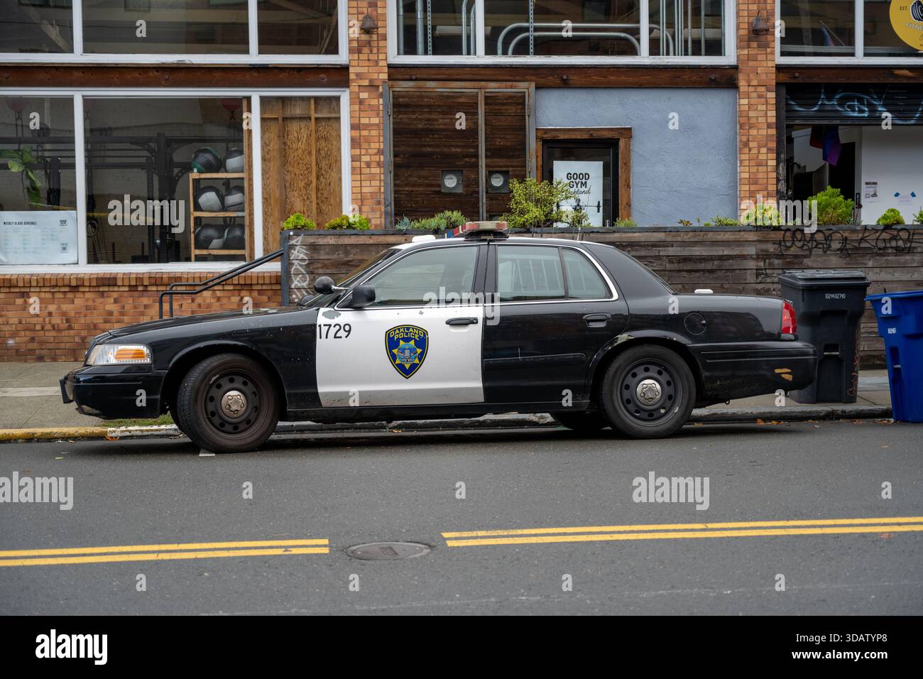Police cruiser for the Oakland Police Department with logo visible ...