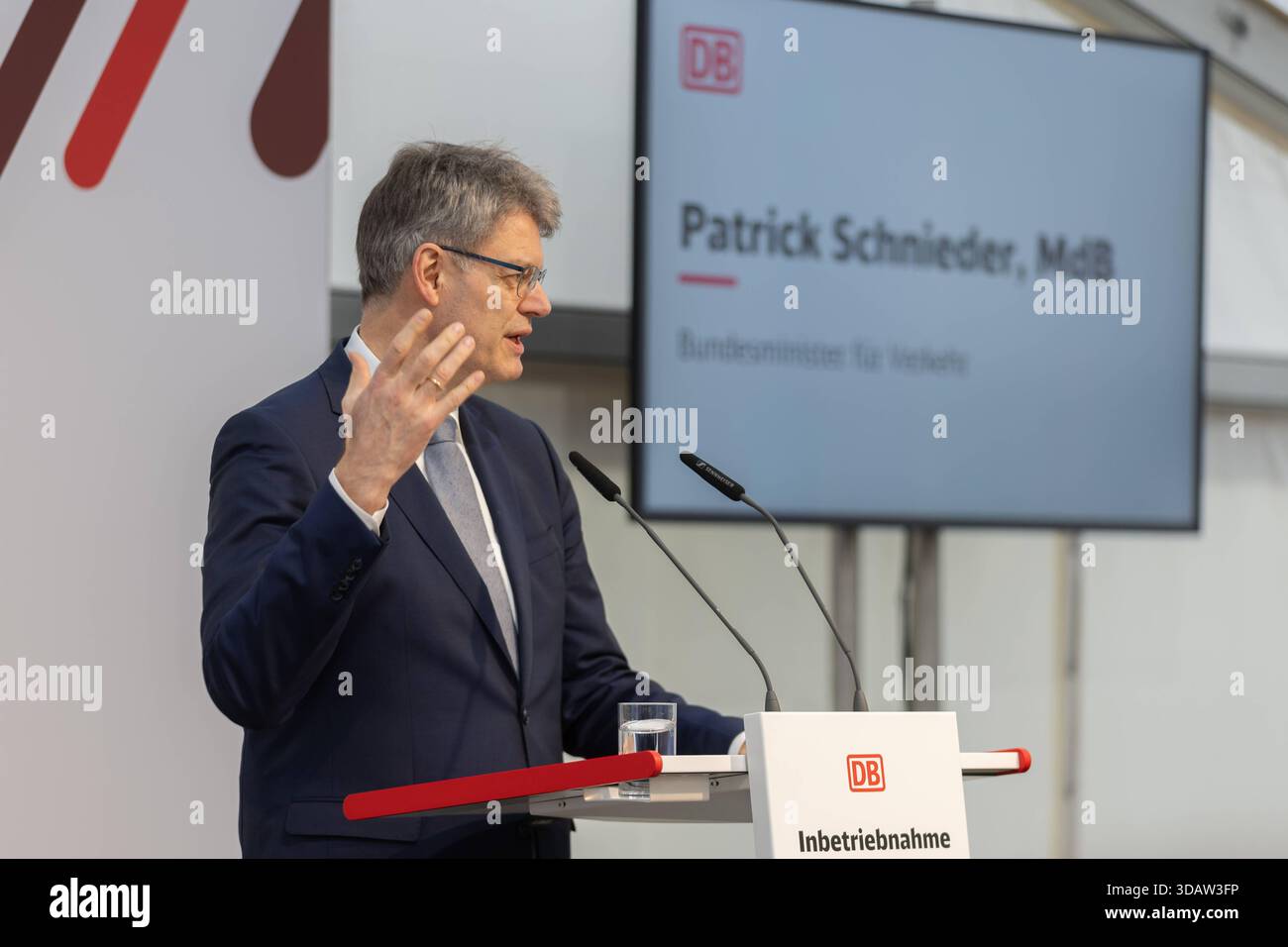 Inbetriebnahme der Ahrtalbahn Pressetermin in Altenahr - 12.12.2025 ...