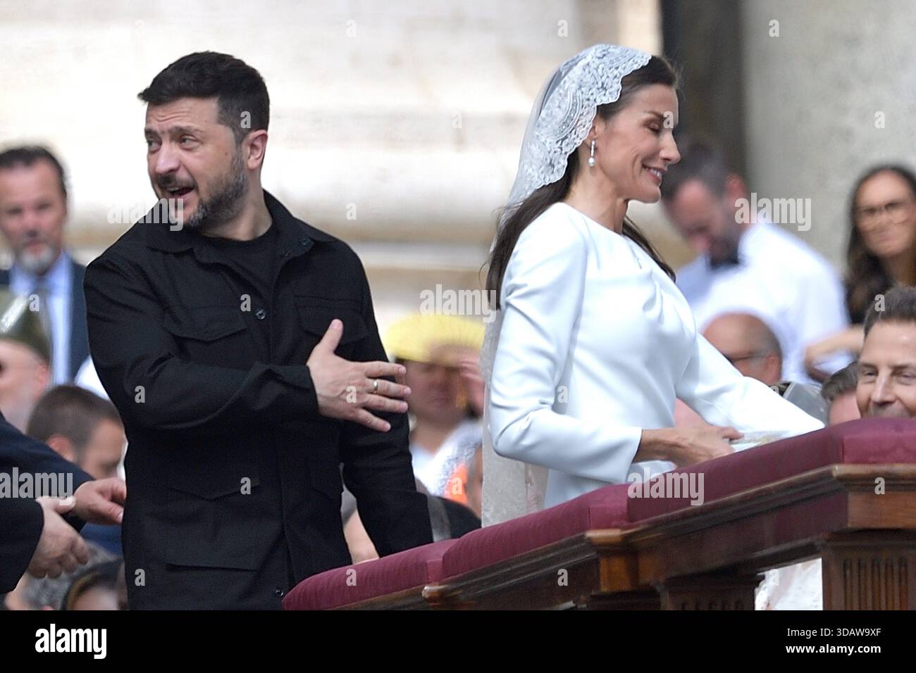 (ARCHIVE photo) The President of Ukraine, Volodimir Zelenski, and Queen ...