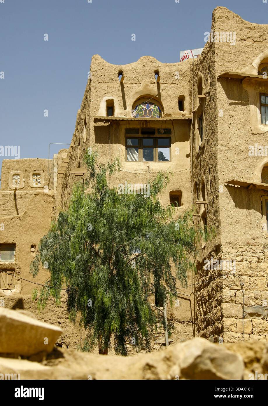 Traditional yemeni windows architecture hi-res stock photography and ...