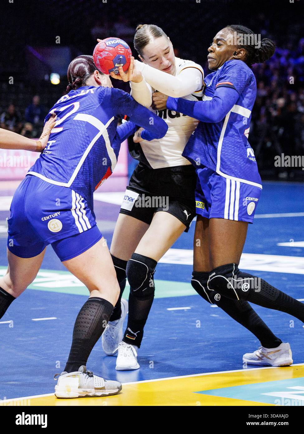 ROTTERDAM - Tamara Horacek (FRA), Lisa Antl (GER), and Onacia Ondono ...
