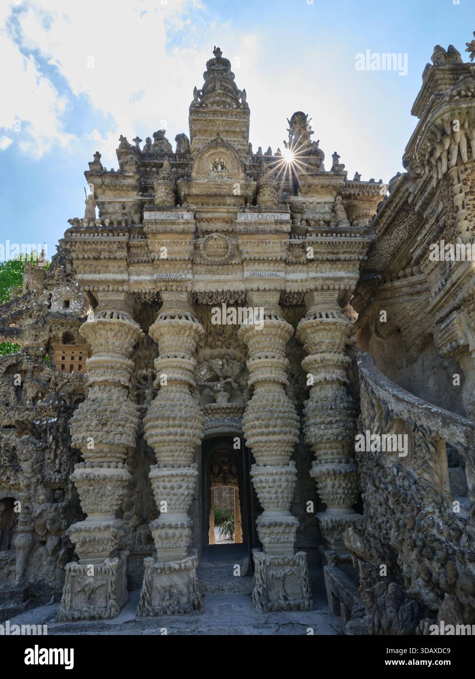 Le Palais Idéal: Ferdinand Cheval’s Architectural Masterpiece of Naive ...