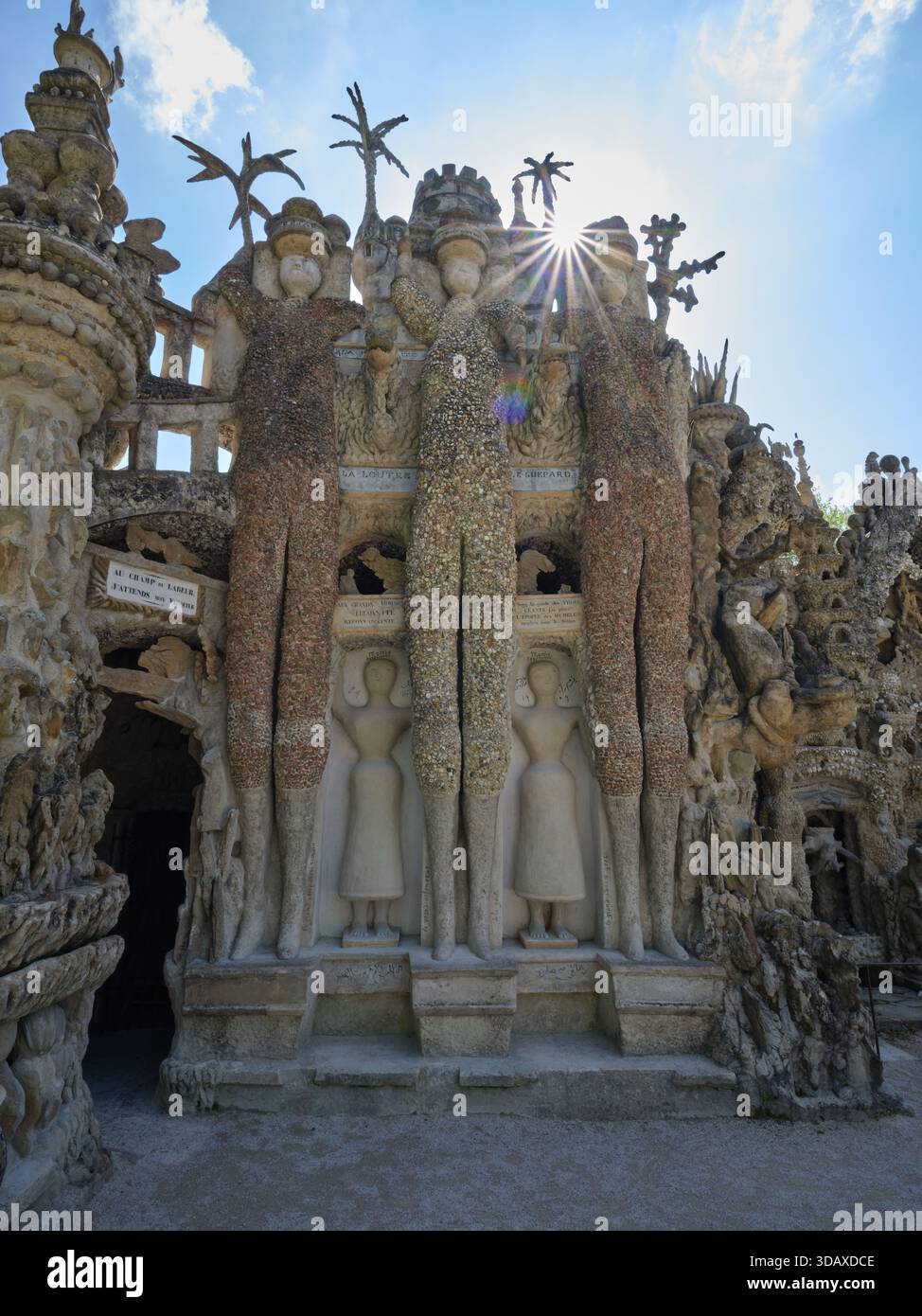 Le Palais Idéal: Ferdinand Cheval’s Architectural Masterpiece of Naive ...