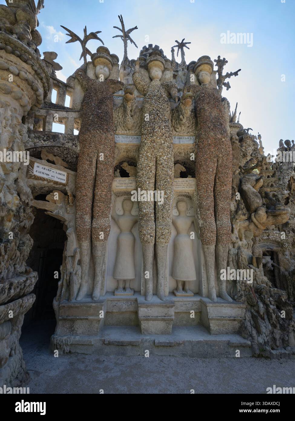 Le Palais Idéal: Ferdinand Cheval’s Architectural Masterpiece of Naive ...