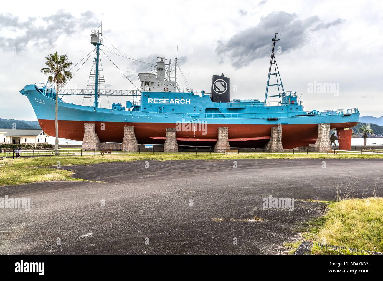 The whale research vessel "Kyo Maru Hai" is jacked up in Taiji ...