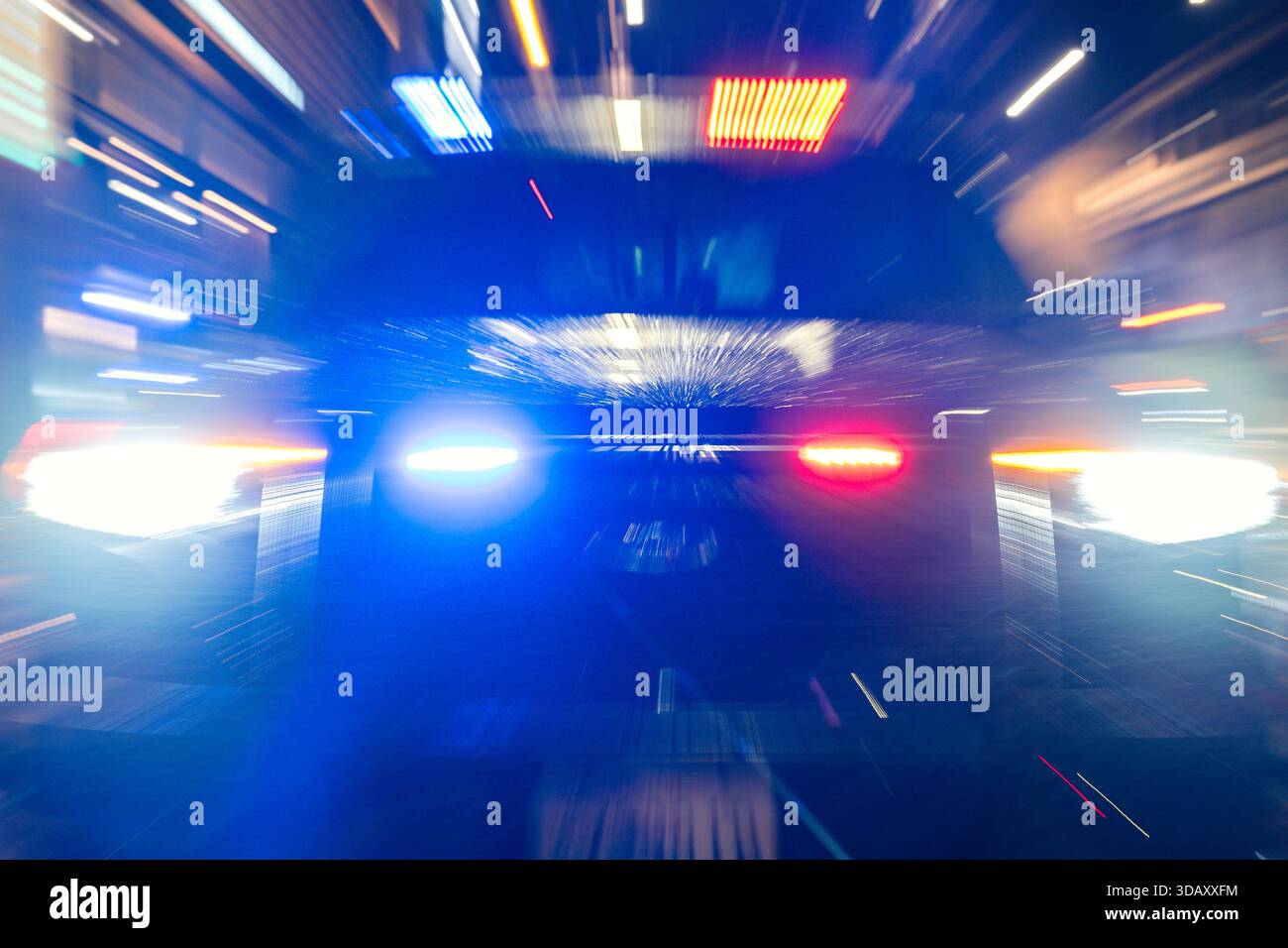 Seattle, USA. 10th Dec 2025. Seattle Police cruiser during a rare ...