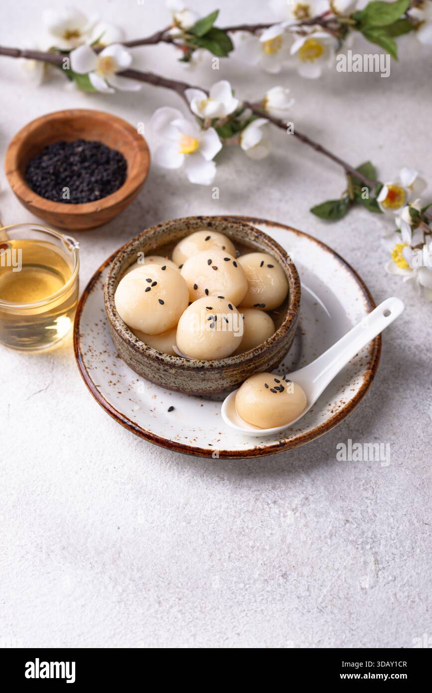 Tang yuan sweet dumpling hi-res stock photography and images - Alamy