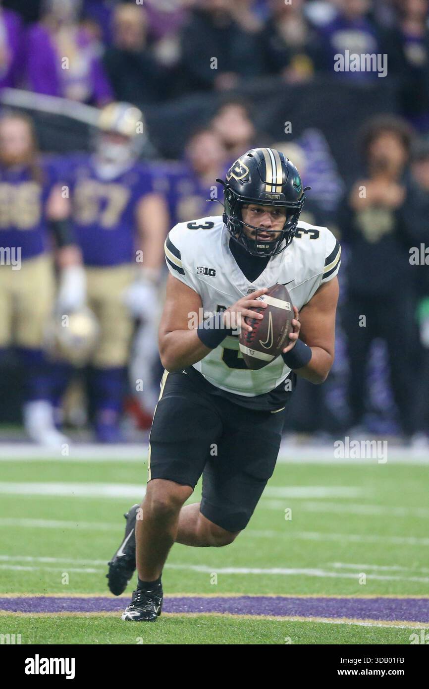 SEATTLE, WA - NOVEMBER 15: Purdue (QB) #3 Malachi Simpson during a ...