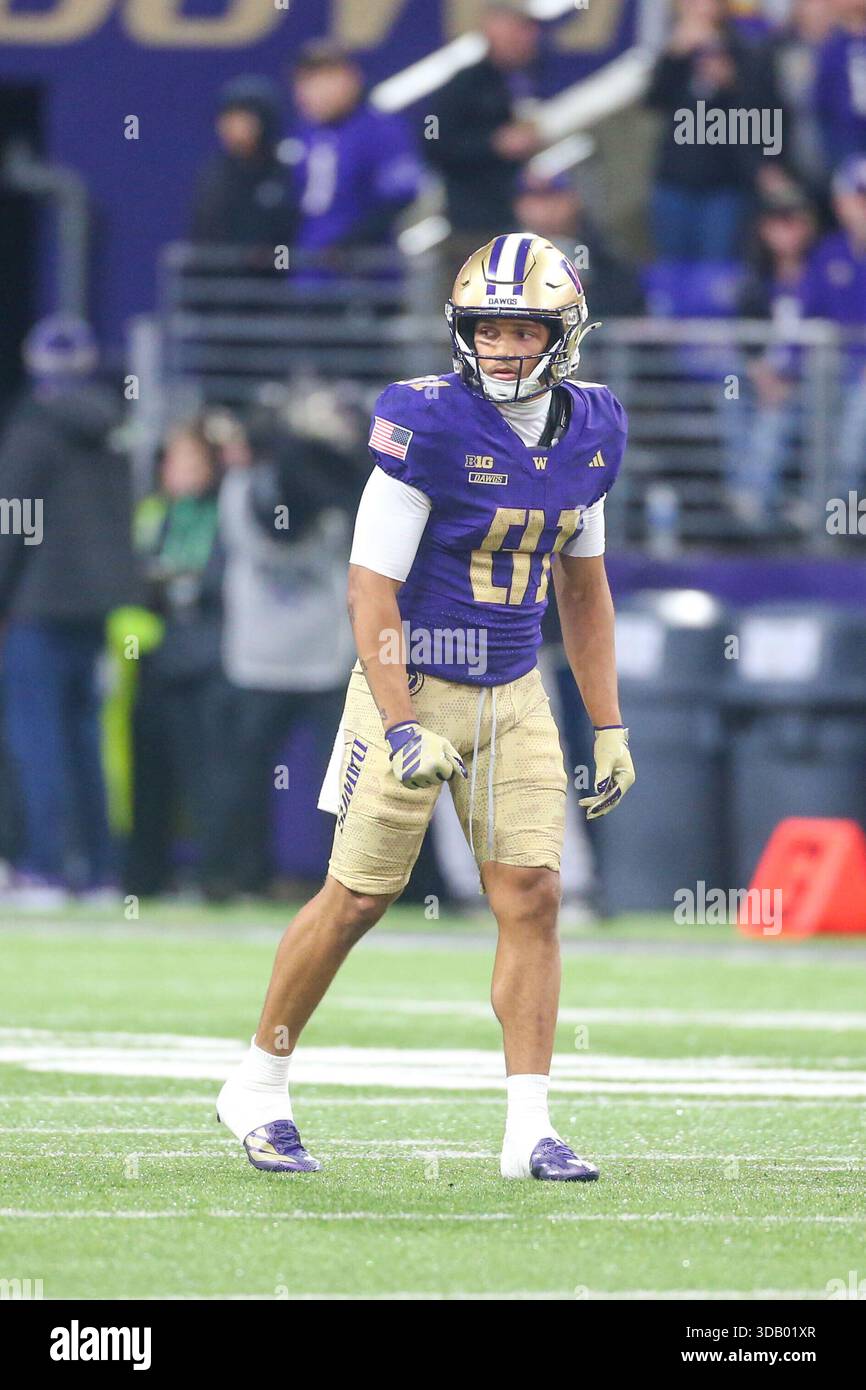SEATTLE, WA - NOVEMBER 15: Washington (WR) #01 Kevin Green Jr during a ...