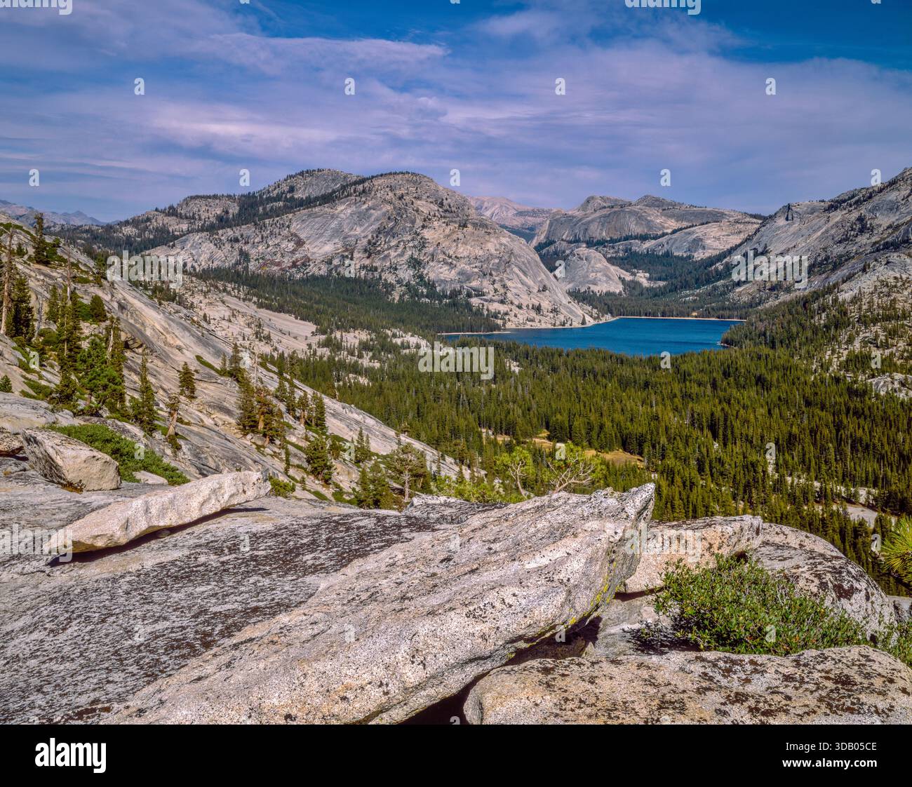 Granite dome above tenaya hi-res stock photography and images - Alamy