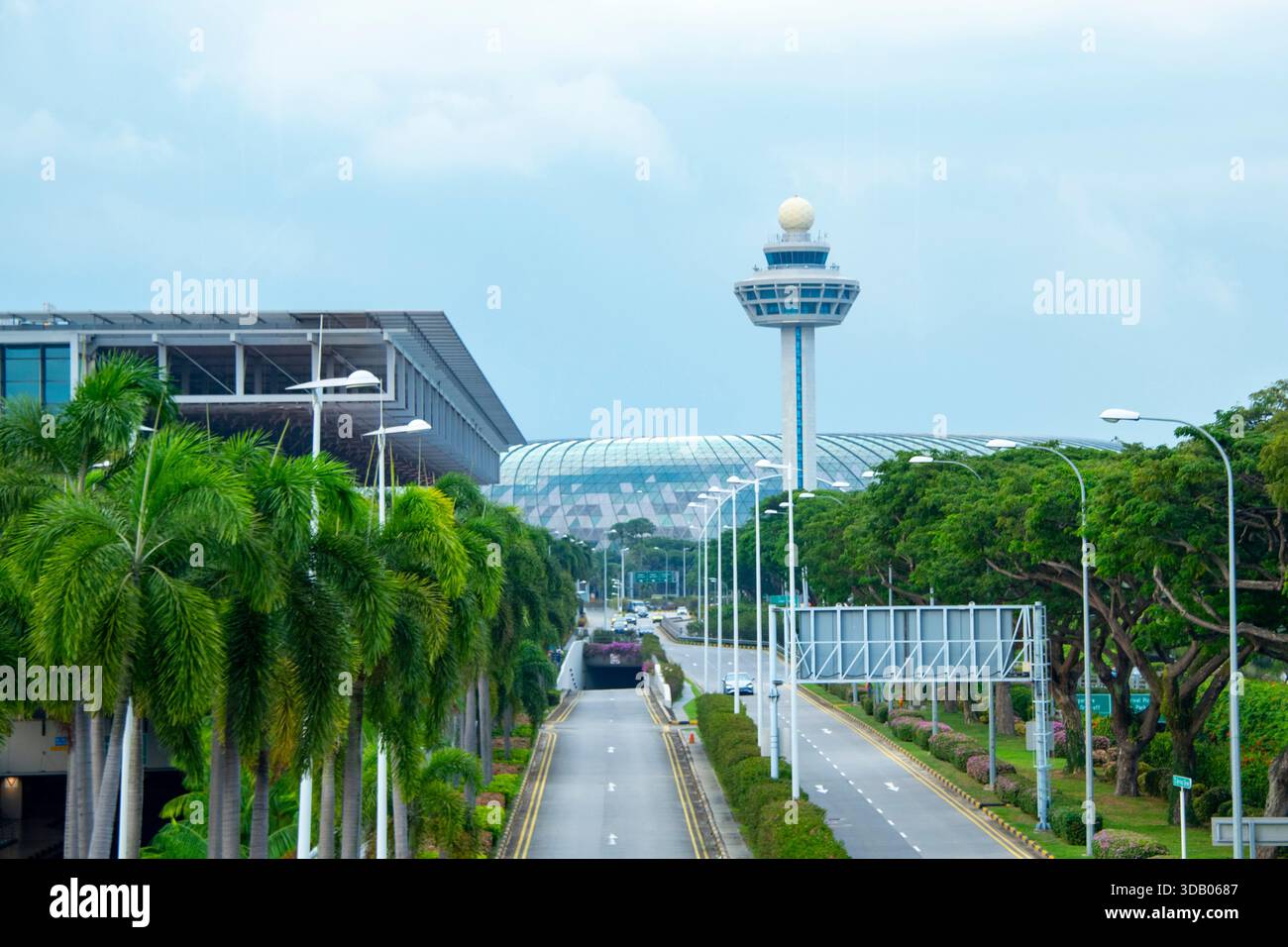 Singapore changi airport tower hi-res stock photography and images - Alamy