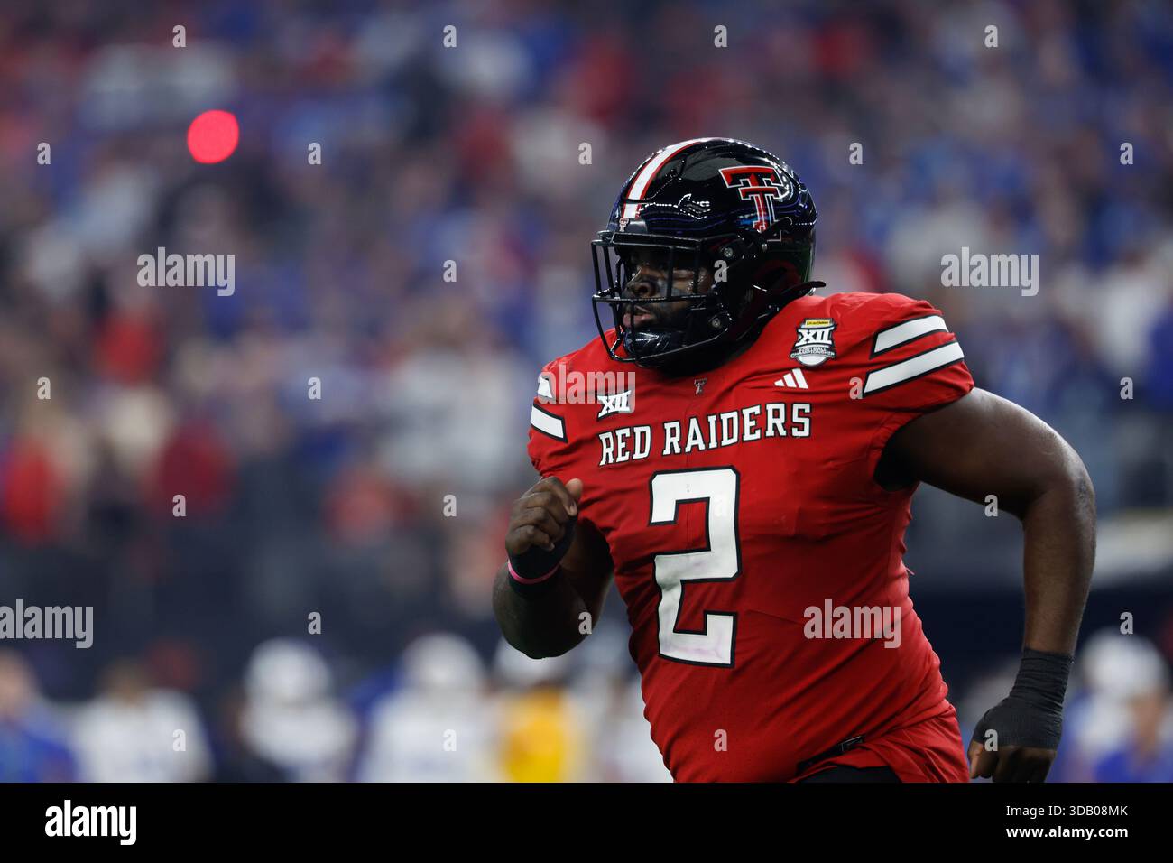 Texas Tech defensive lineman Lee Hunter (2) looks to defend during the ...