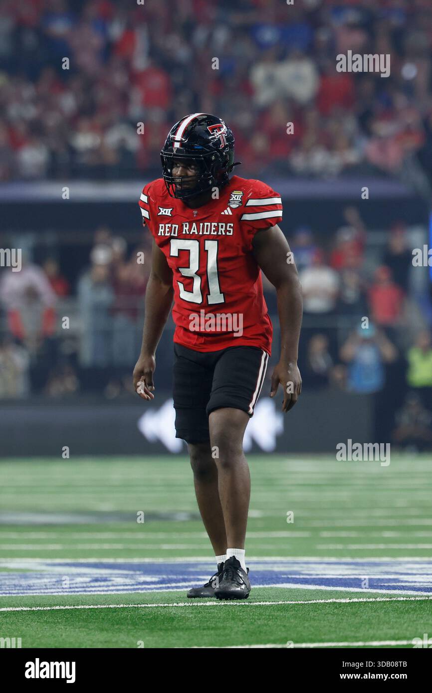 Texas Tech linebacker David Bailey (31) lines up for the snap during ...