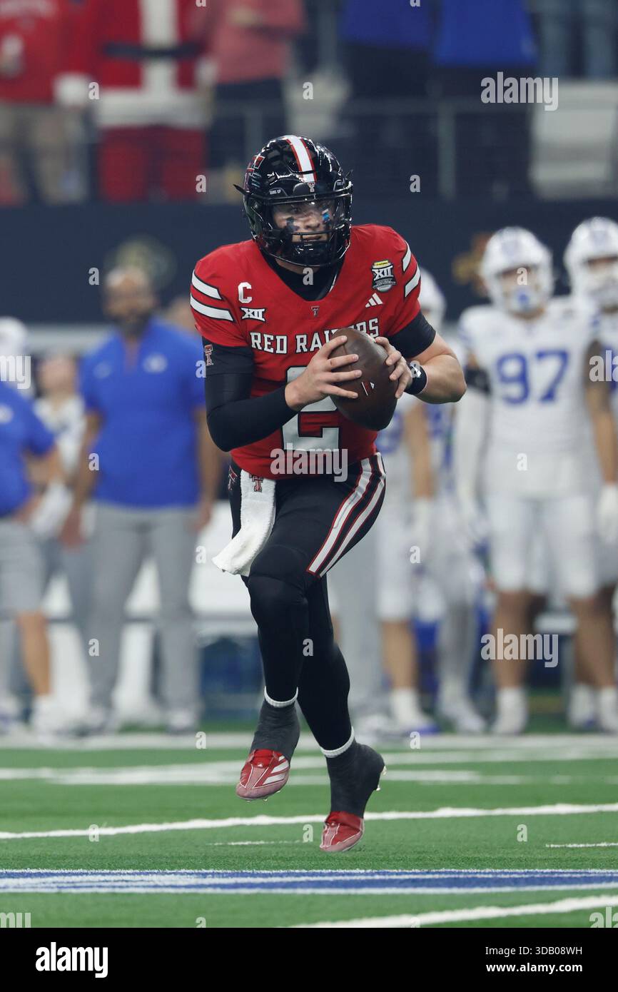 Texas Tech quarterback Behren Morton (2) looks to pass as he scrambles ...