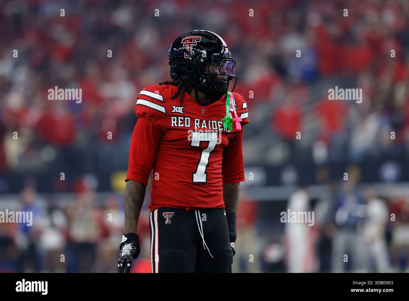Texas Tech tight end Terence Carter Jr. (7) lines up for the snap ...