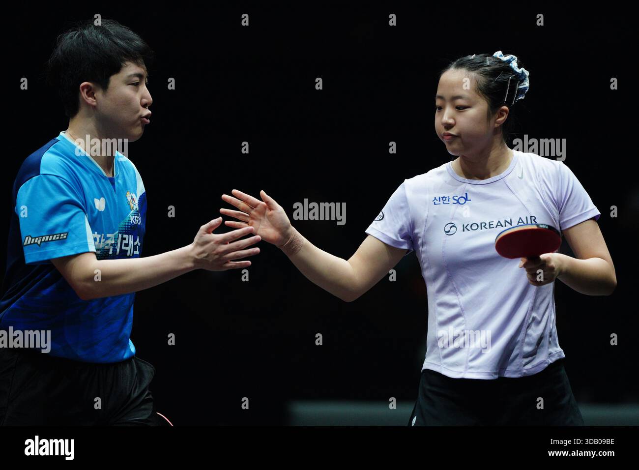(L) Lim Jong-hoon and (R) Shin Yu-bin, South Korean table tennis ...