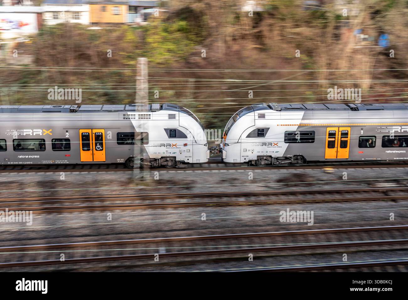 RRX, Rhein-Ruhr-Express, Regionalverkehr, auf der Strecke östlich, vor ...