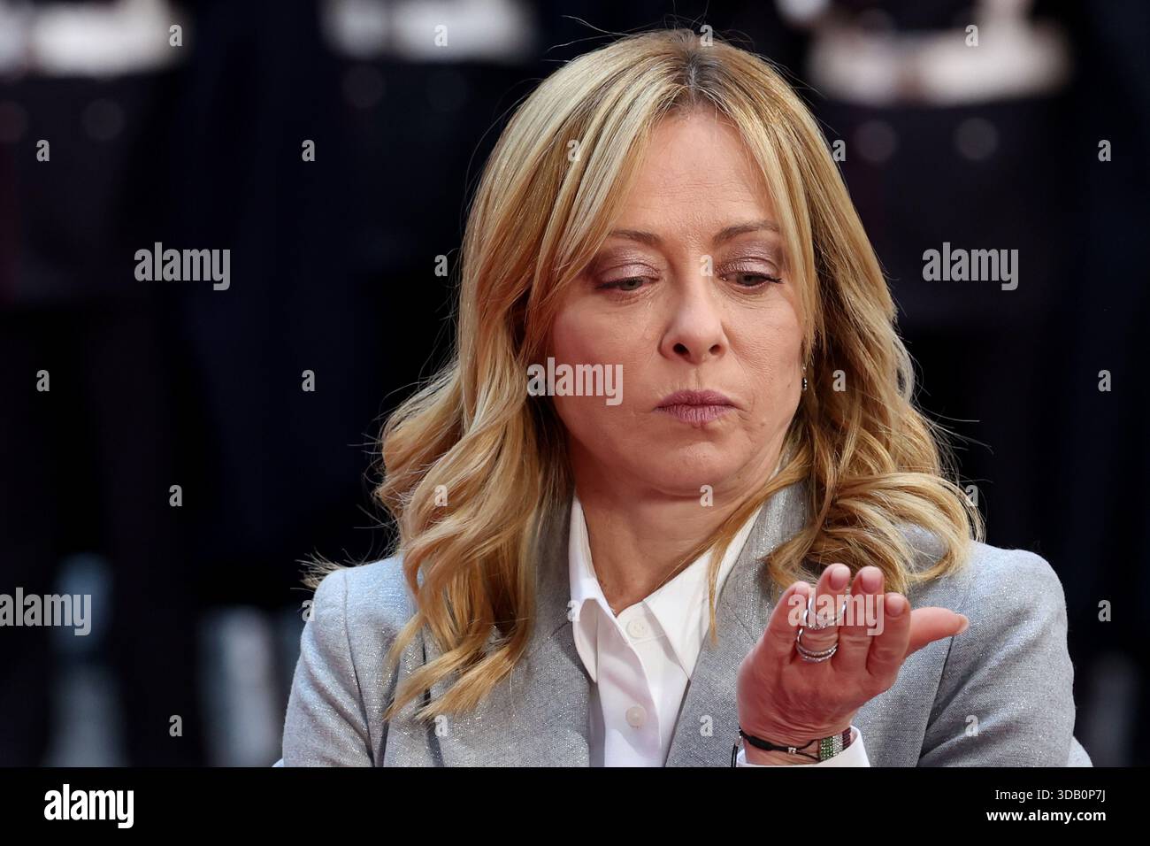 Giorgia Meloni arrives in the courtyard of Palazzo Chigi and awaits the ...