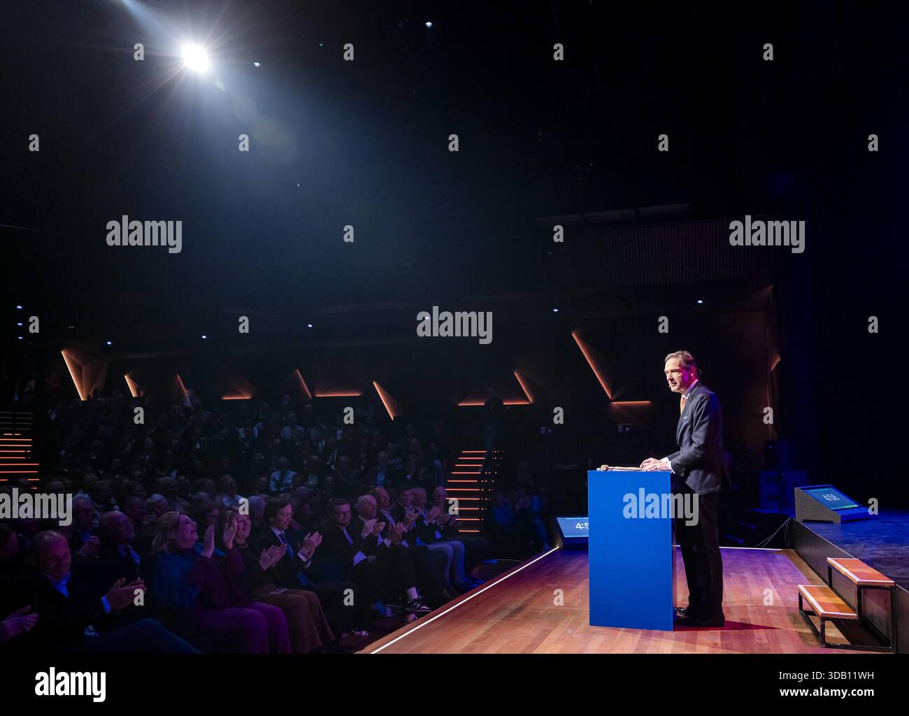 BUSSUM - Eric Wetzels will step down as party chairman during the ...