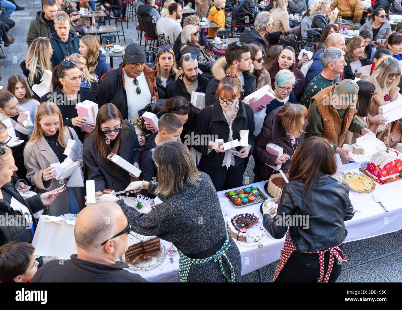 The traditional Cake Party on Stradun was held, a traditional ...