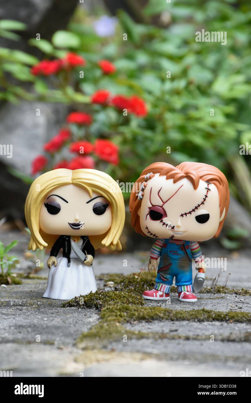 Funko Pop action figures of serial killer dolls Chucky and Tiffany from ...