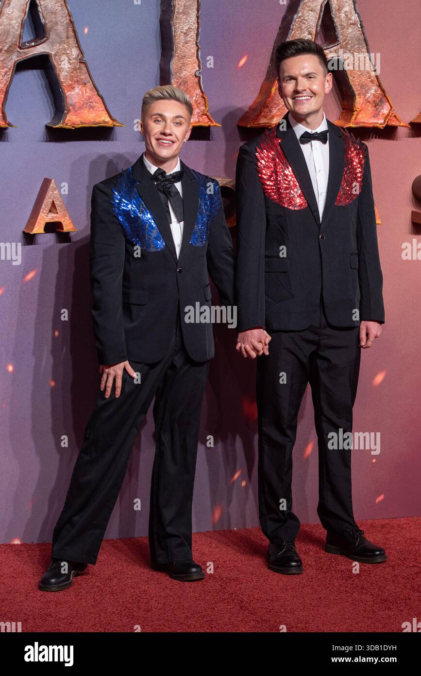 Matthew Mackinnon and Ryan Payne attend the "Avatar: Fire And Ash" UK ...