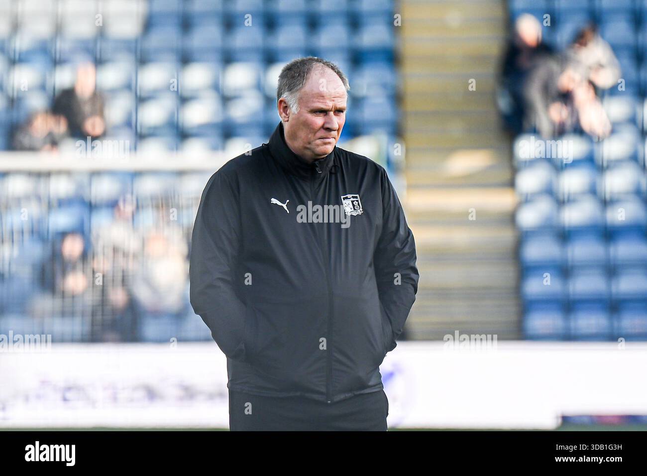 Neil McDonald Interim Manager of Barrow AFC looks on at warm up during ...
