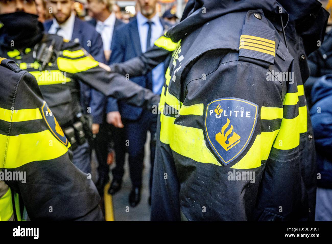 PAPENDRECHT - Police officers at work during a visit by Geert Wilders ...