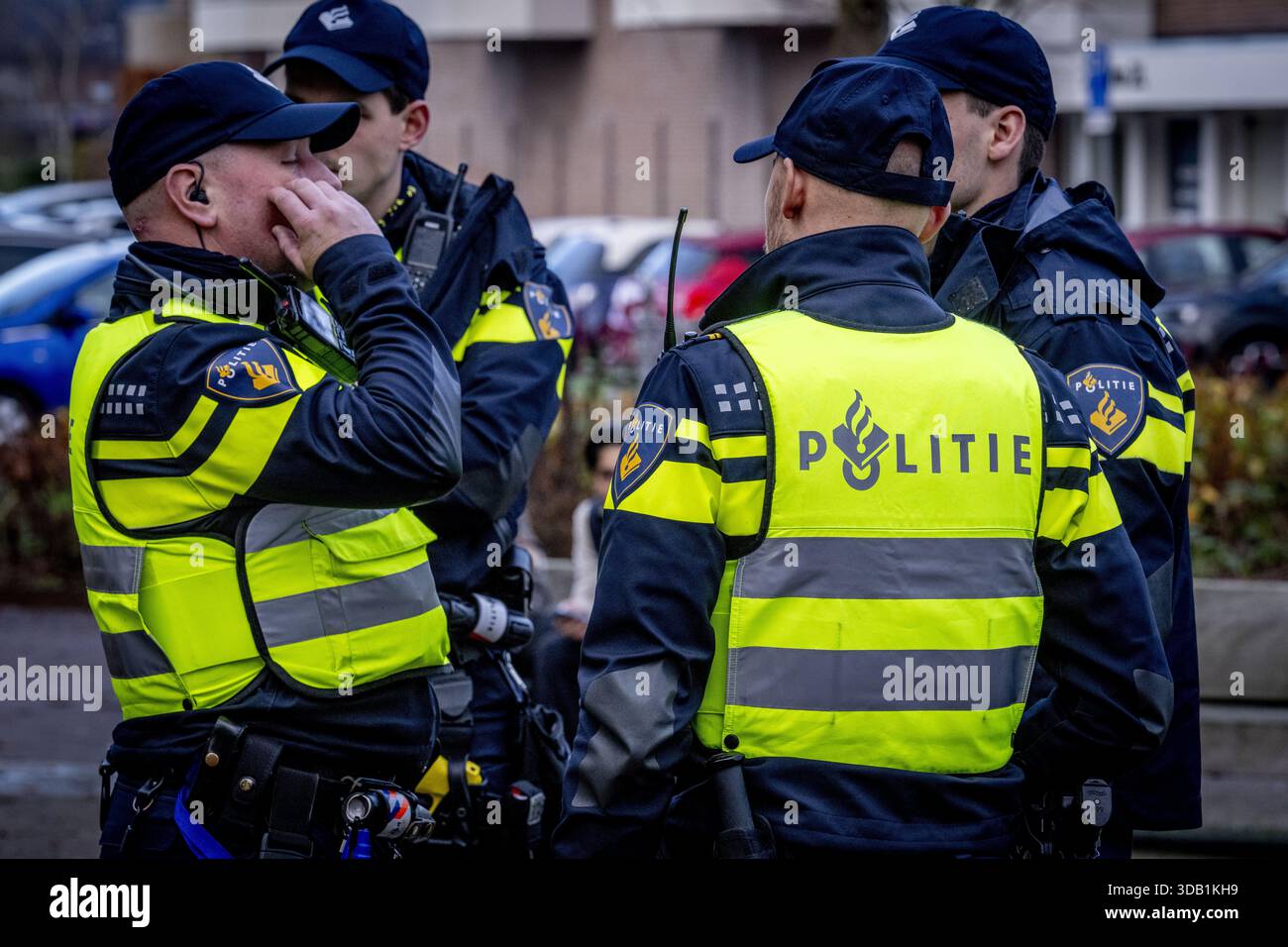 PAPENDRECHT - Police officers at work during a visit by Geert Wilders ...