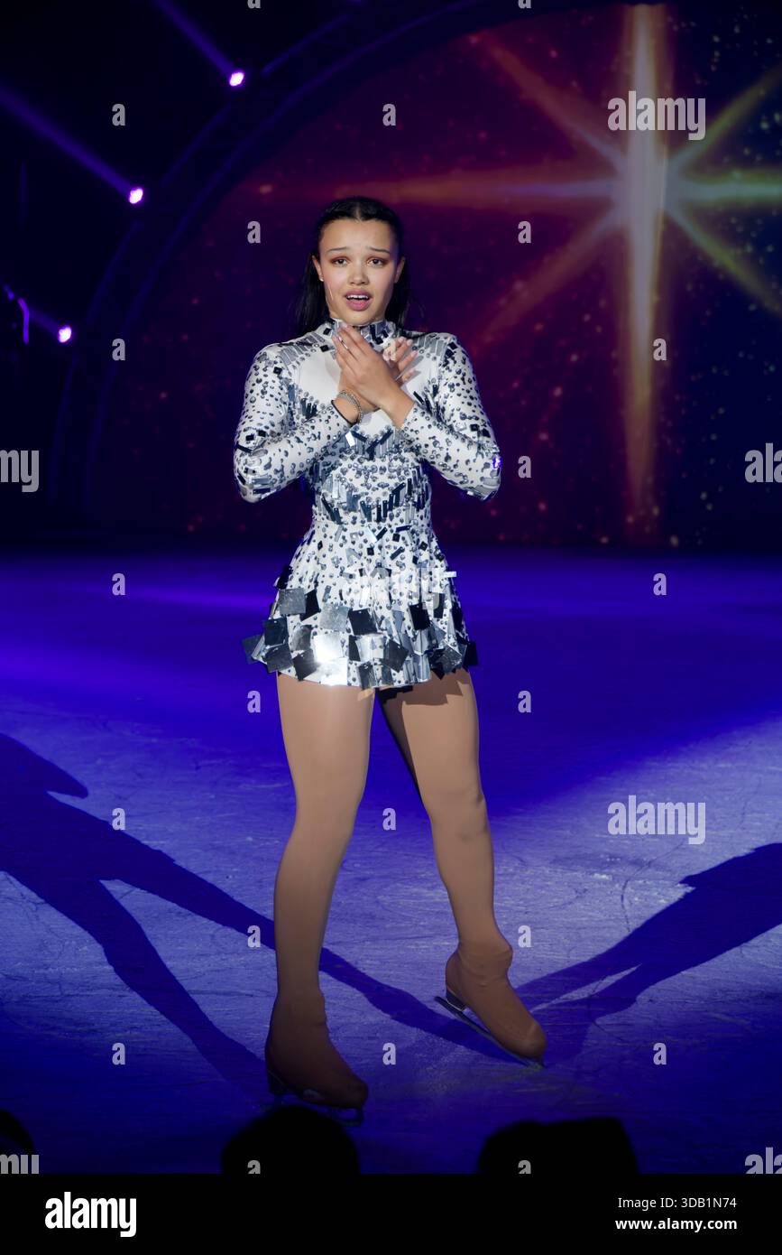 Issy-les-Moulineaux, France. 12th Dec, 2025. Figure skating show ''The ...