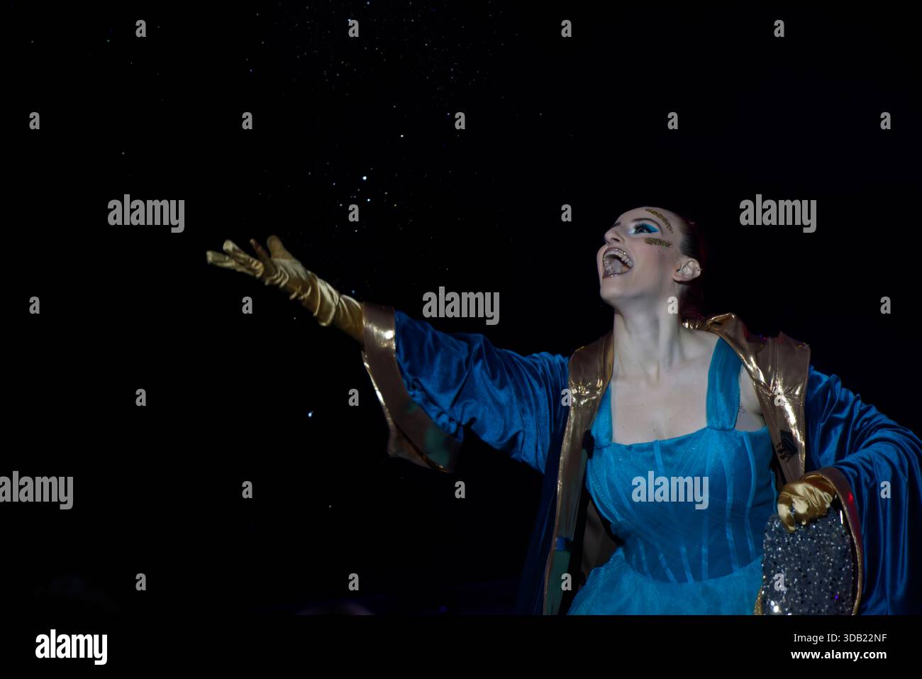 Issy-les-Moulineaux, France. 12th Dec, 2025. Figure skating show ''The ...