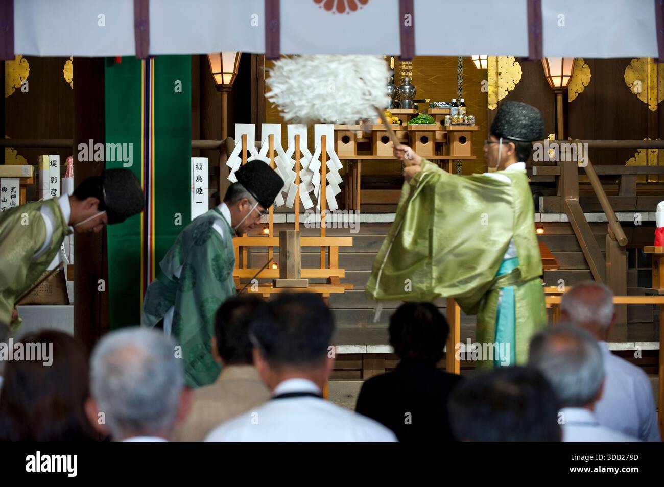 Kanushi hi-res stock photography and images - Alamy