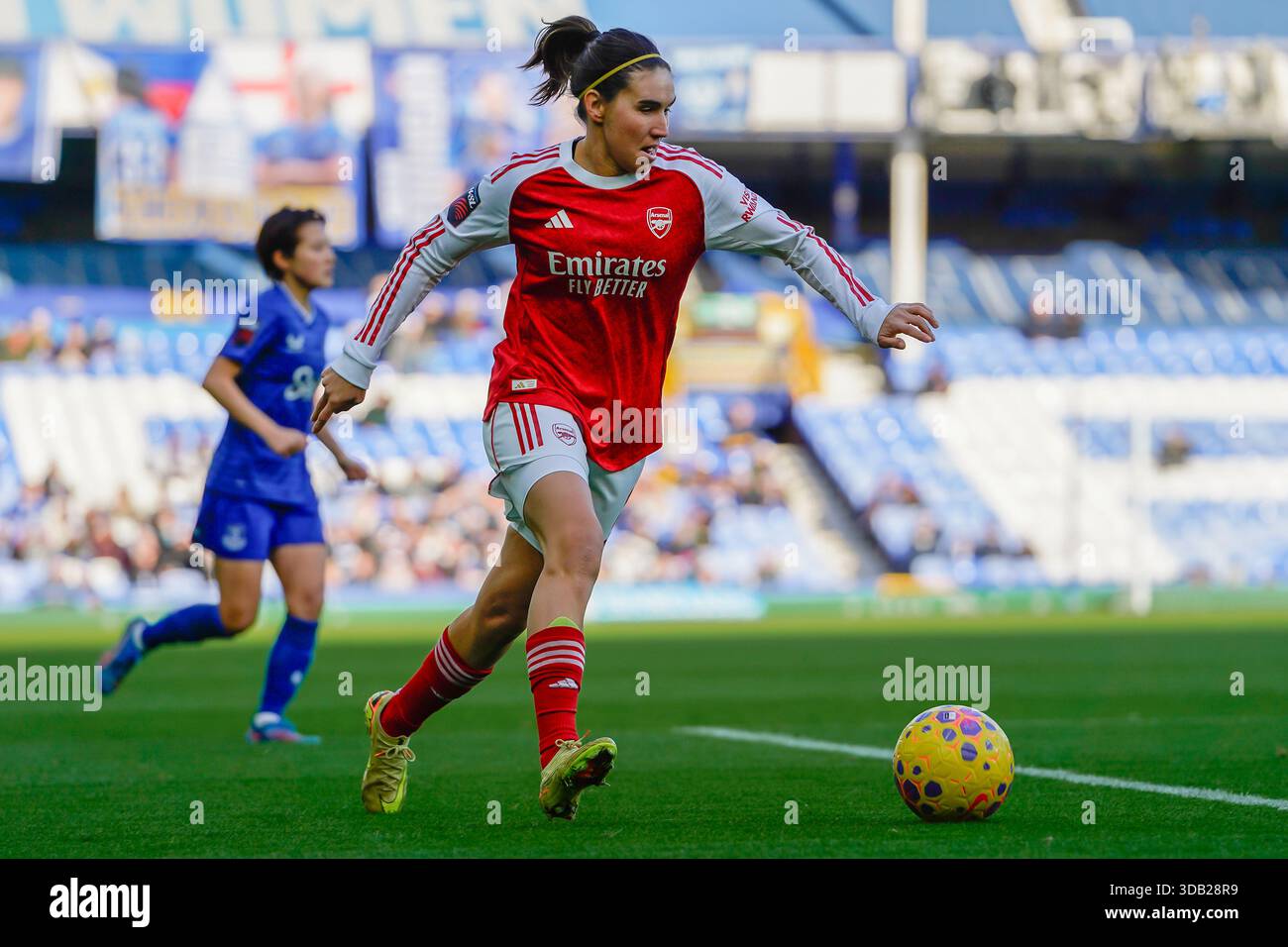 LIVERPOOL, ENGLAND - December 13: Mariona Caldentey of Arsenal FC ...