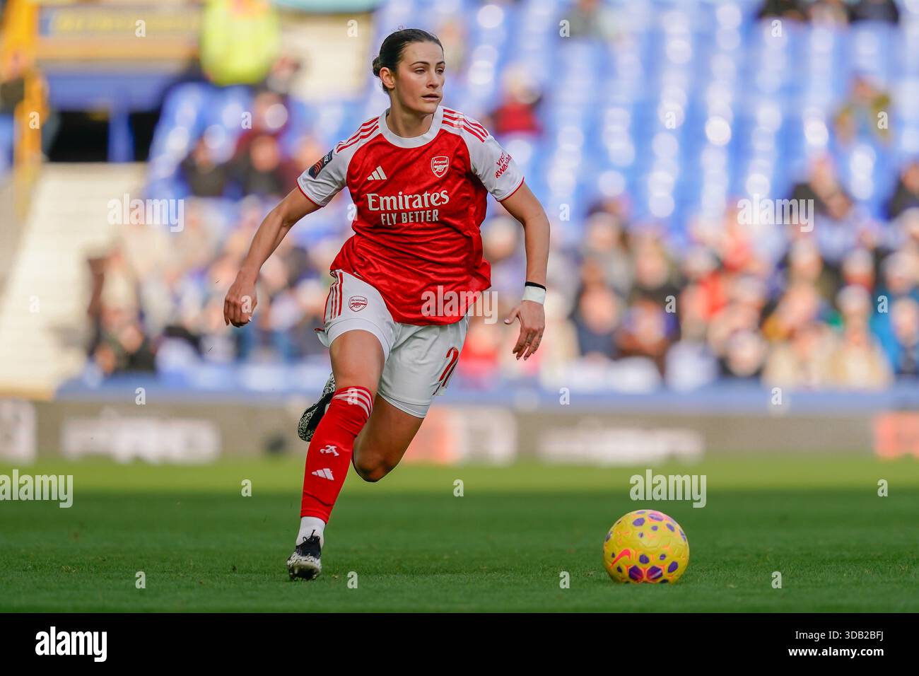 LIVERPOOL, ENGLAND - December 13: Emily Fox of Arsenal FC running with ...