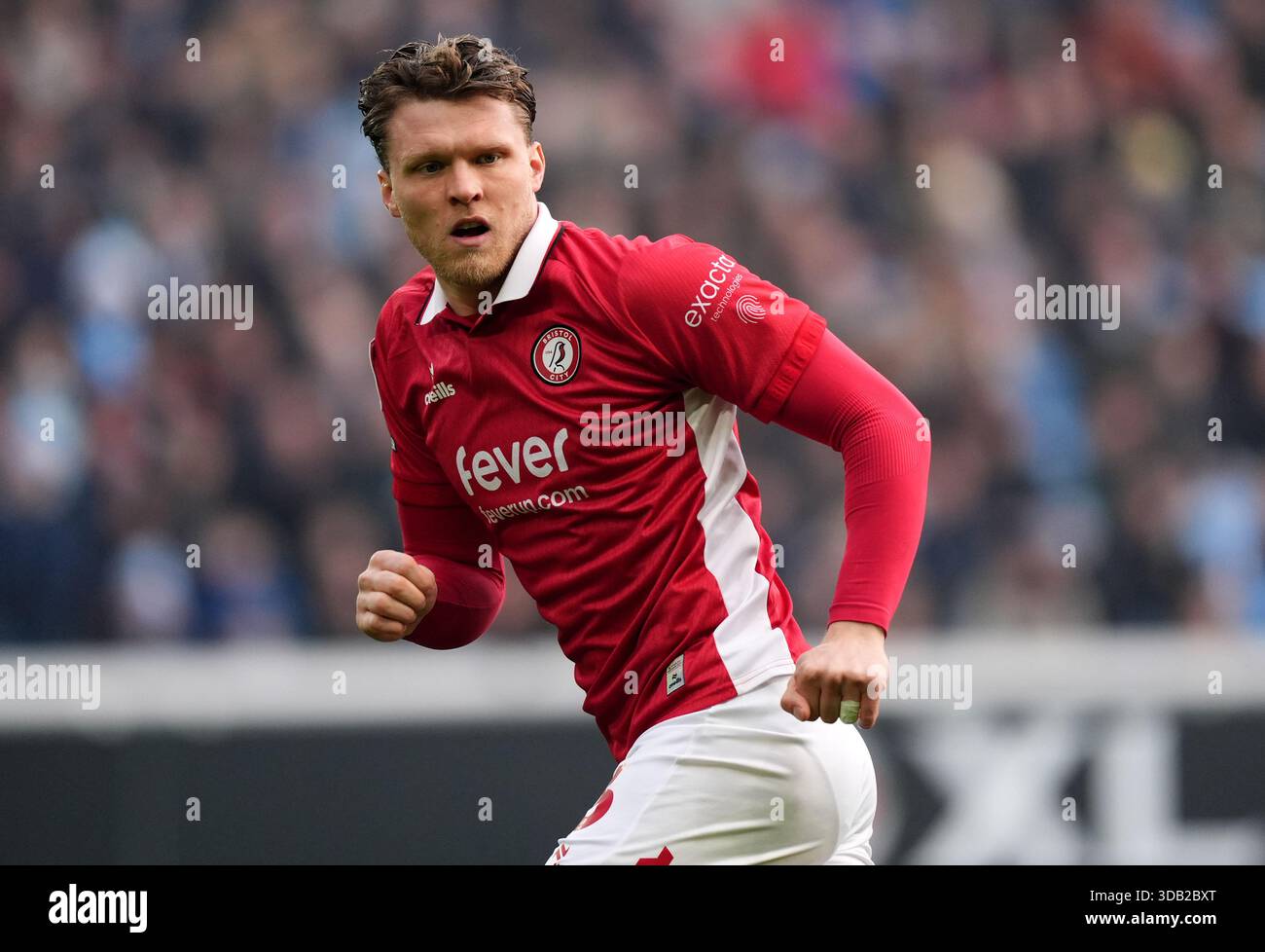 Bristol City's Rob Dickie during the Sky Bet Championship match at the ...