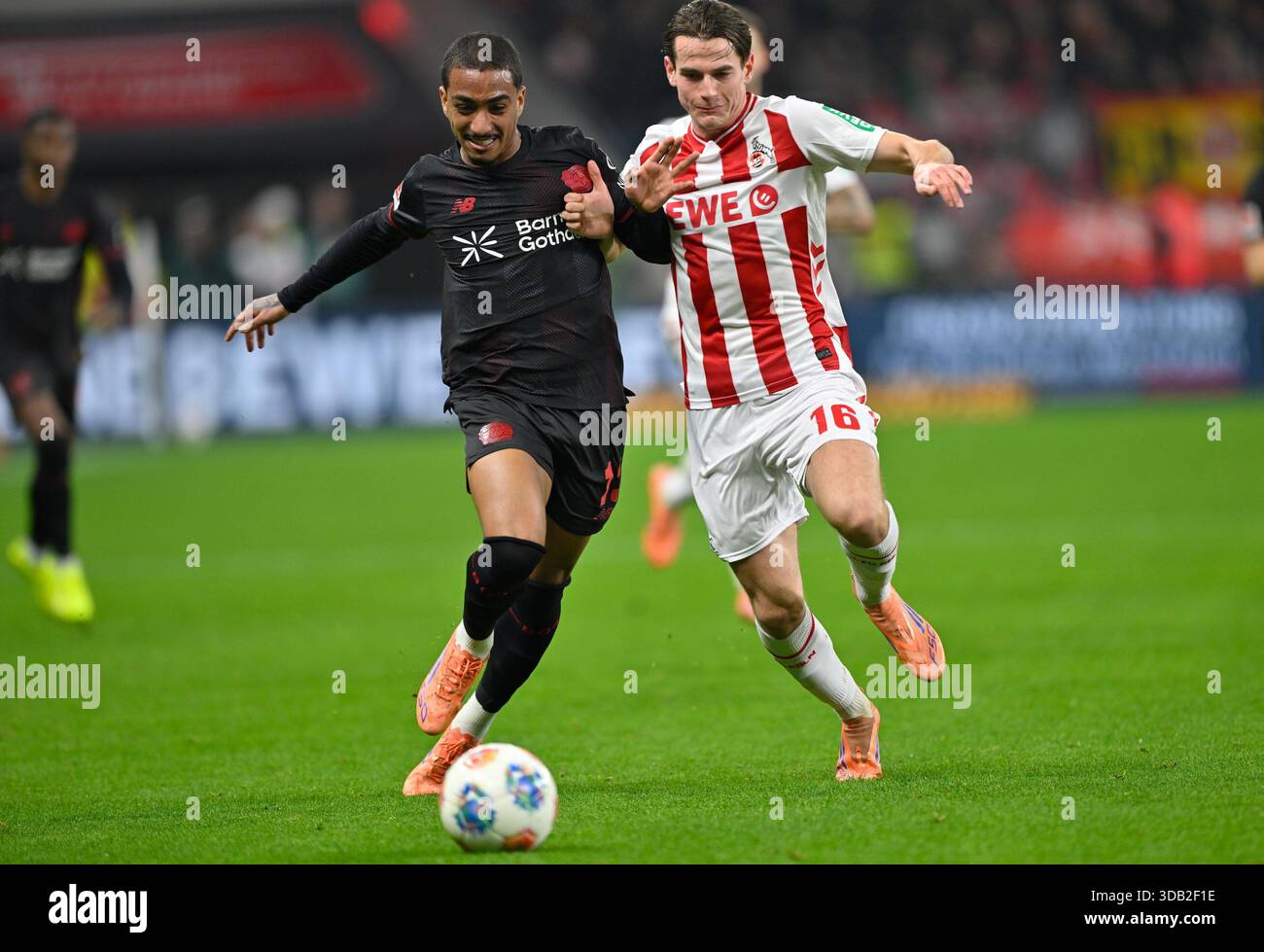 from left: Arthur (Leverkusen), Jakub Kaminski Leverkusen, December 13 ...