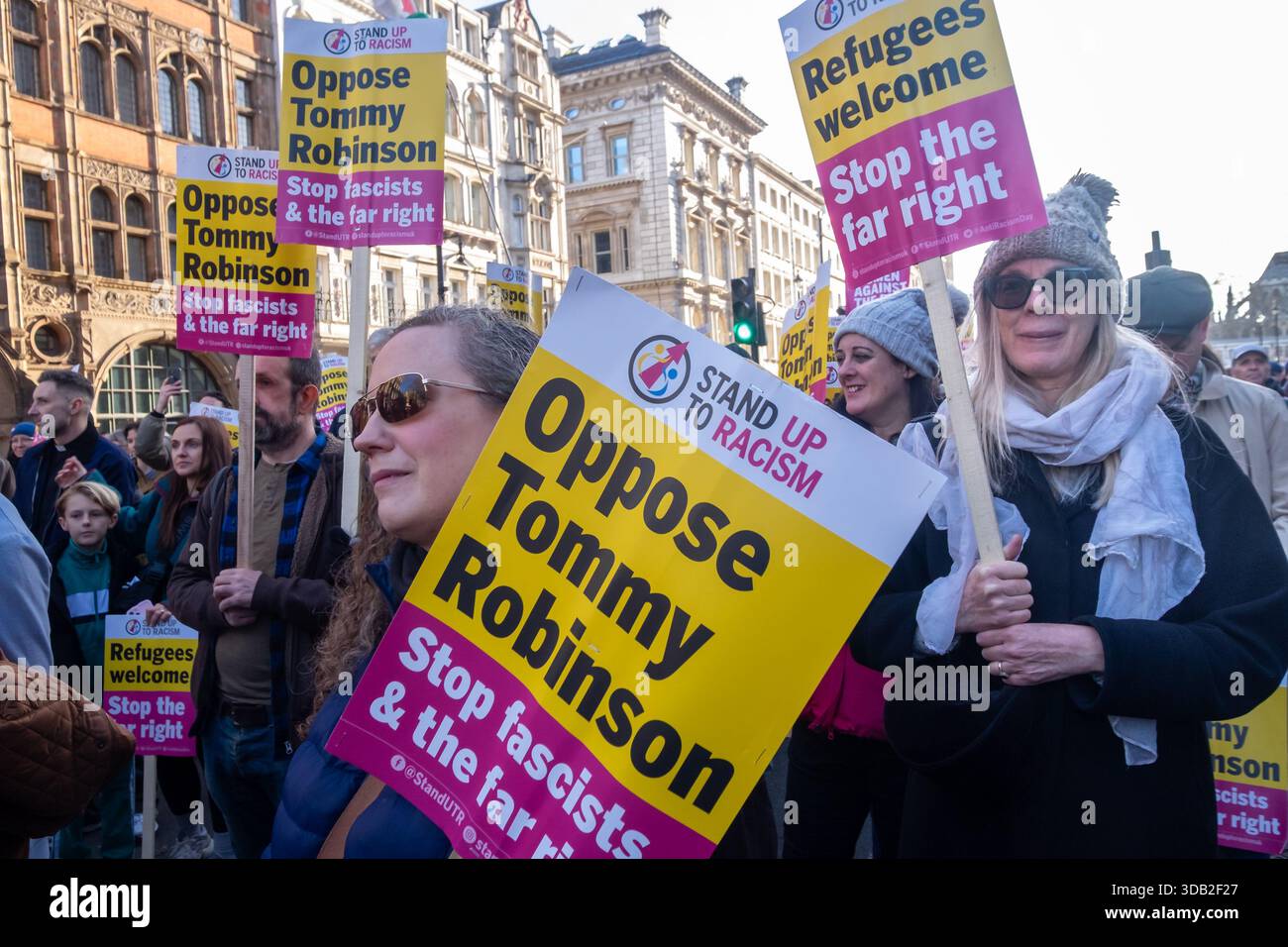 London, UK. 13th Dec 2025. Anti-racist campaigners came to Downing ...
