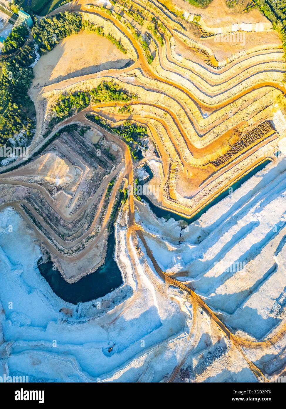 Aerial view paradise quarry blue hi-res stock photography and images ...