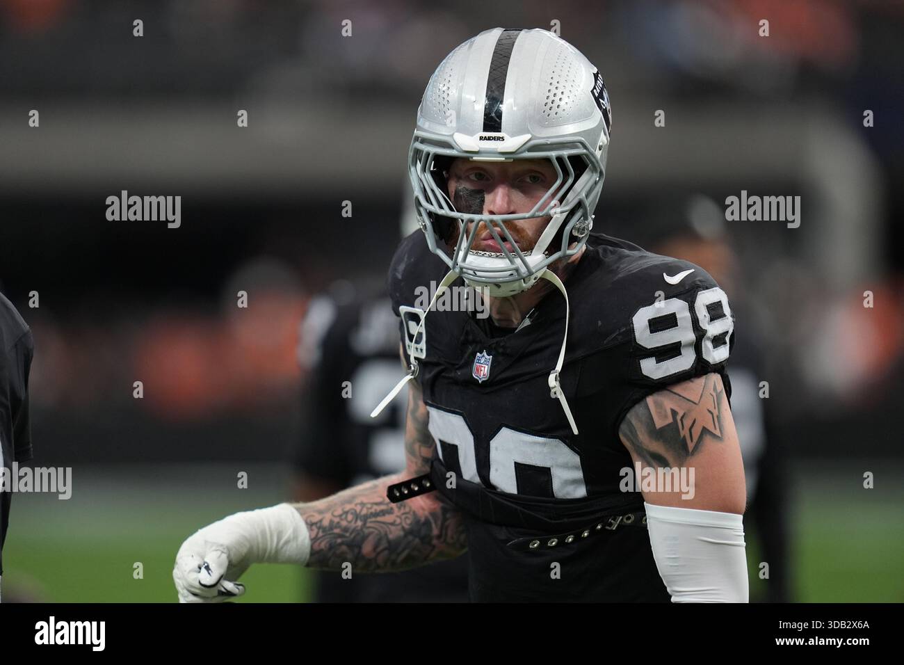Las Vegas Raiders defensive end Maxx Crosby interacting before an NFL ...