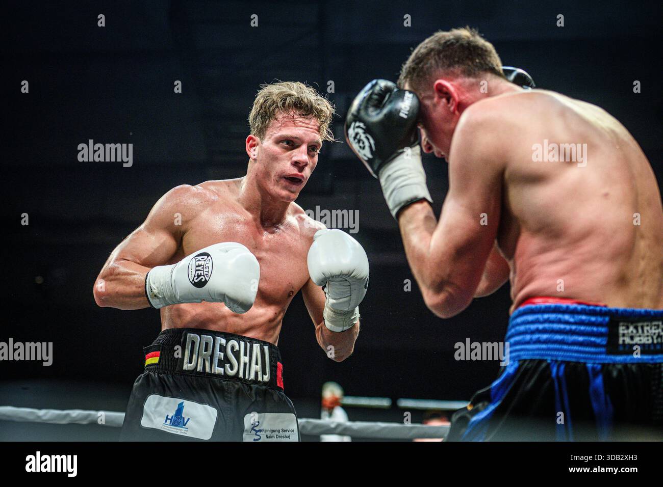 Fatlum Dreshaj (Germany) Blue Corner, li. vs. Robert Talarek (Poland ...