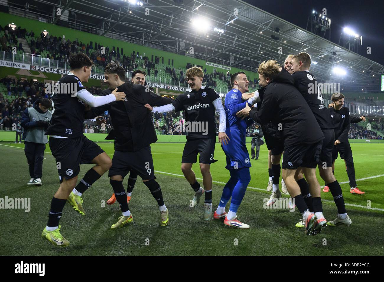 GRONINGEN - FC Groningen players celebrate the victory (m) FC Groningen ...