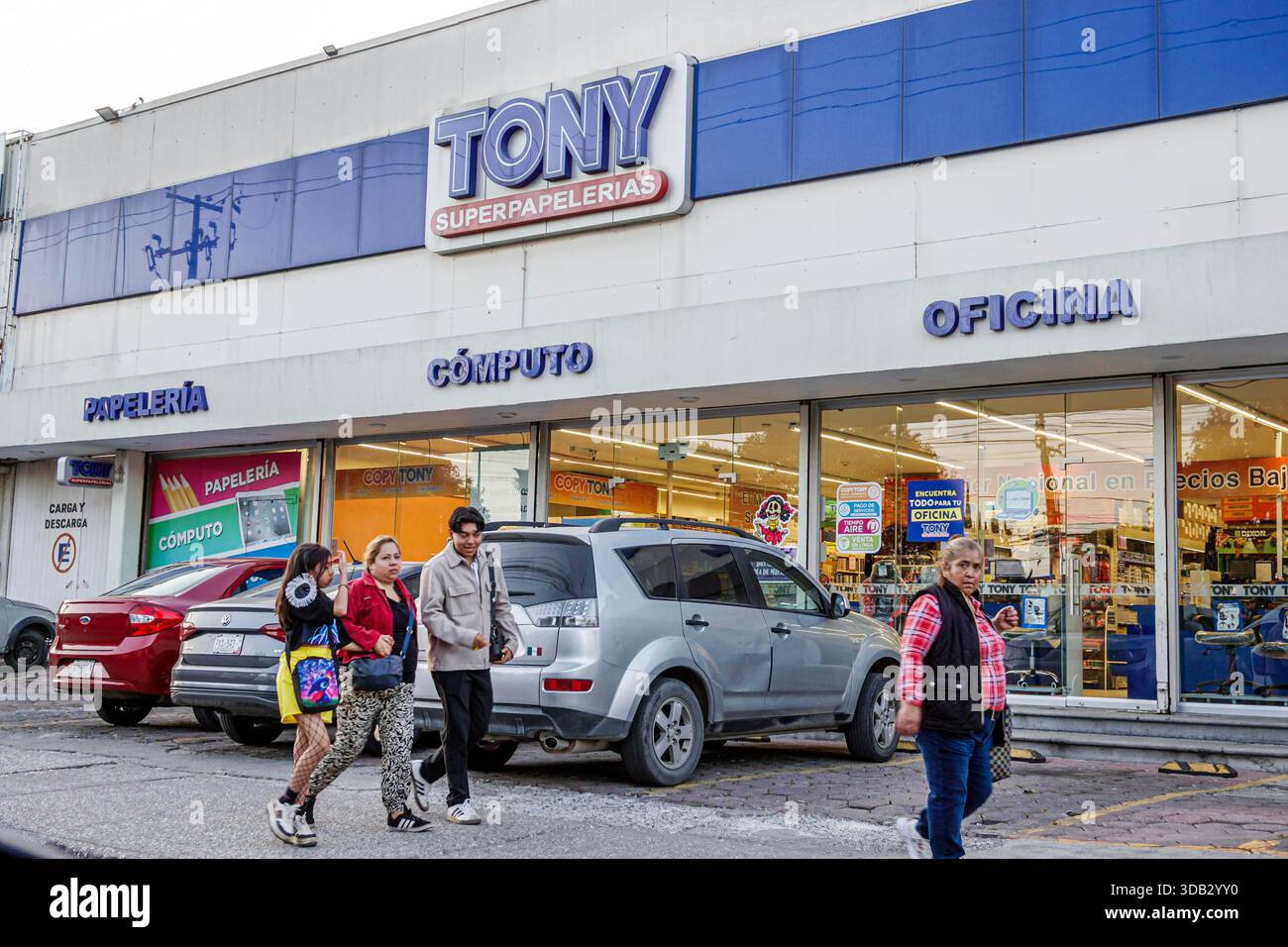 Tony superpapelerias office supply store hi-res stock photography and ...