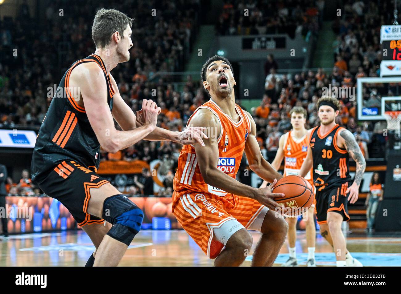 December 13, 2025, ratiopharm arena, Neu-Ulm, GER, BBL, ratiopharm Ulm ...