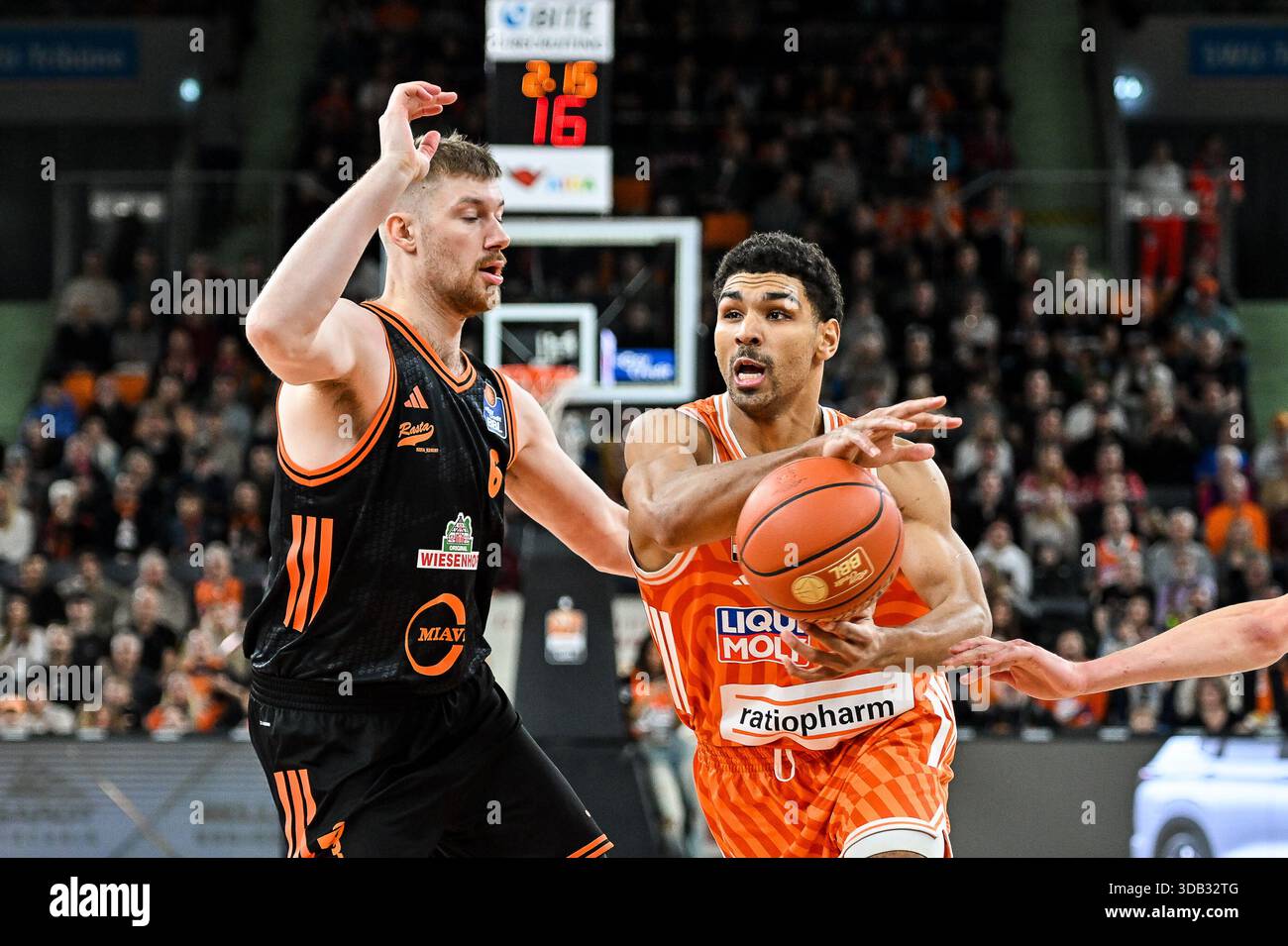 December 13, 2025, ratiopharm arena, Neu-Ulm, GER, BBL, ratiopharm Ulm ...