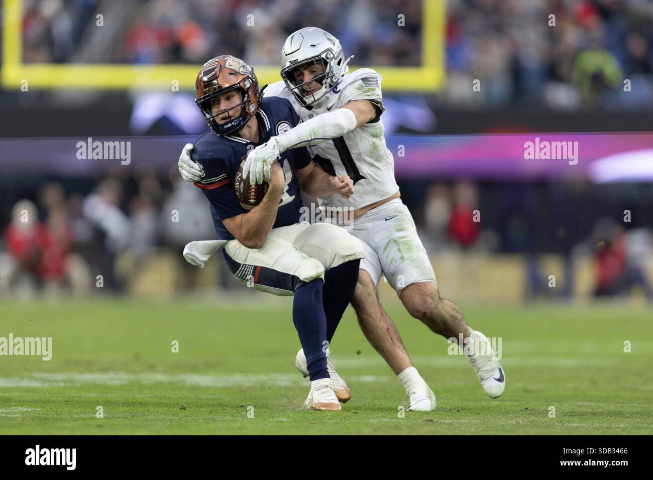 BALTIMORE, MD - DECEMBER 13: Army West Point Black Knights linebacker ...